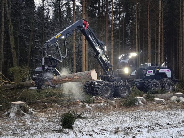 Harvester & Forwarder Operators | Forest Machine Magazine