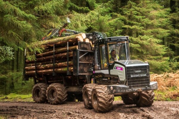 Forwarder Roundup-Logset 6F | Forest Machine Magazine