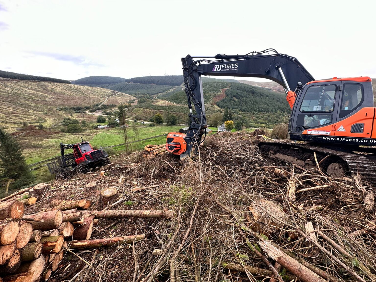 Steep Slope Logging | Forest Machine Magazine