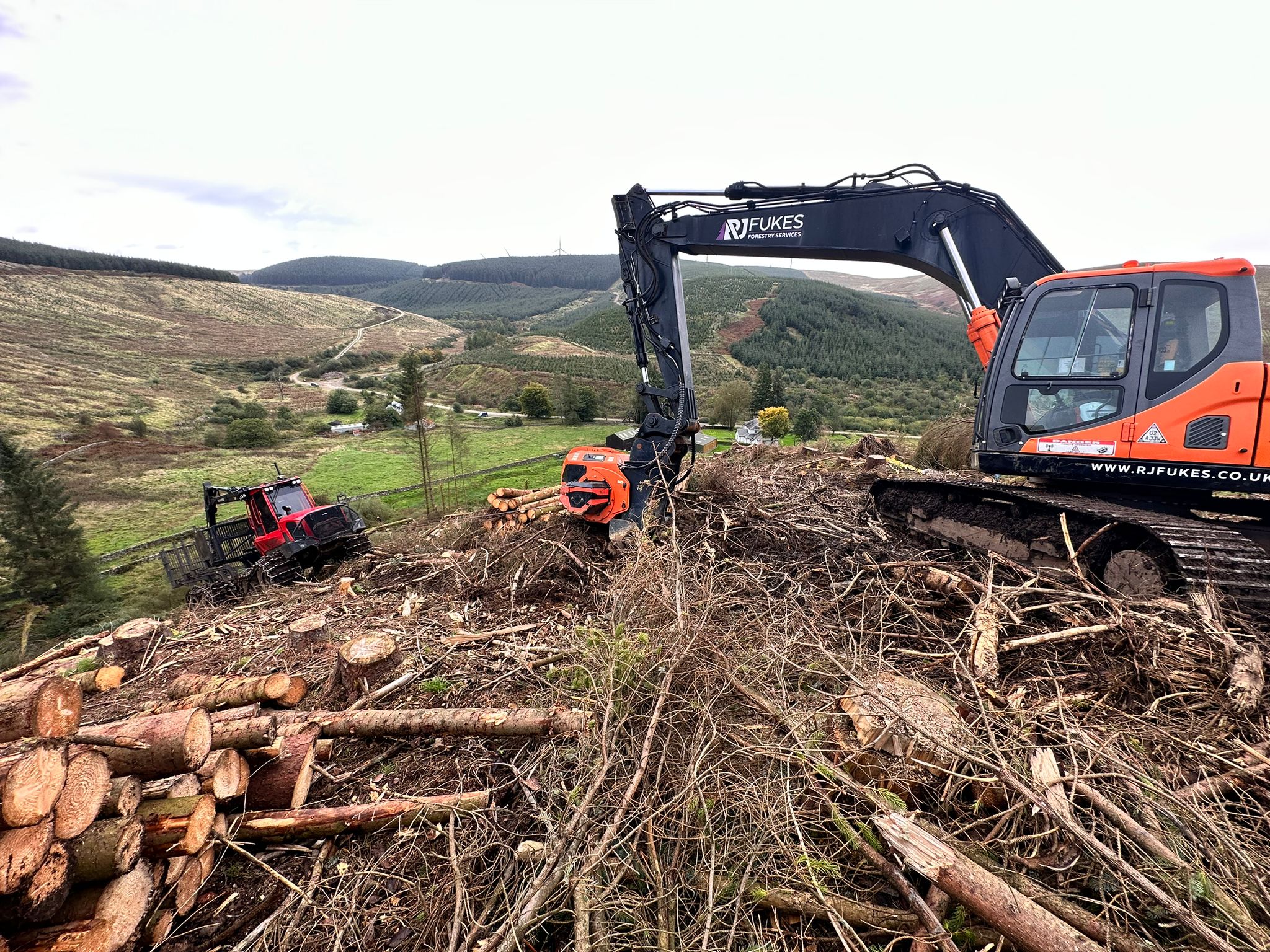 Steep Slope Logging | Forest Machine Magazine